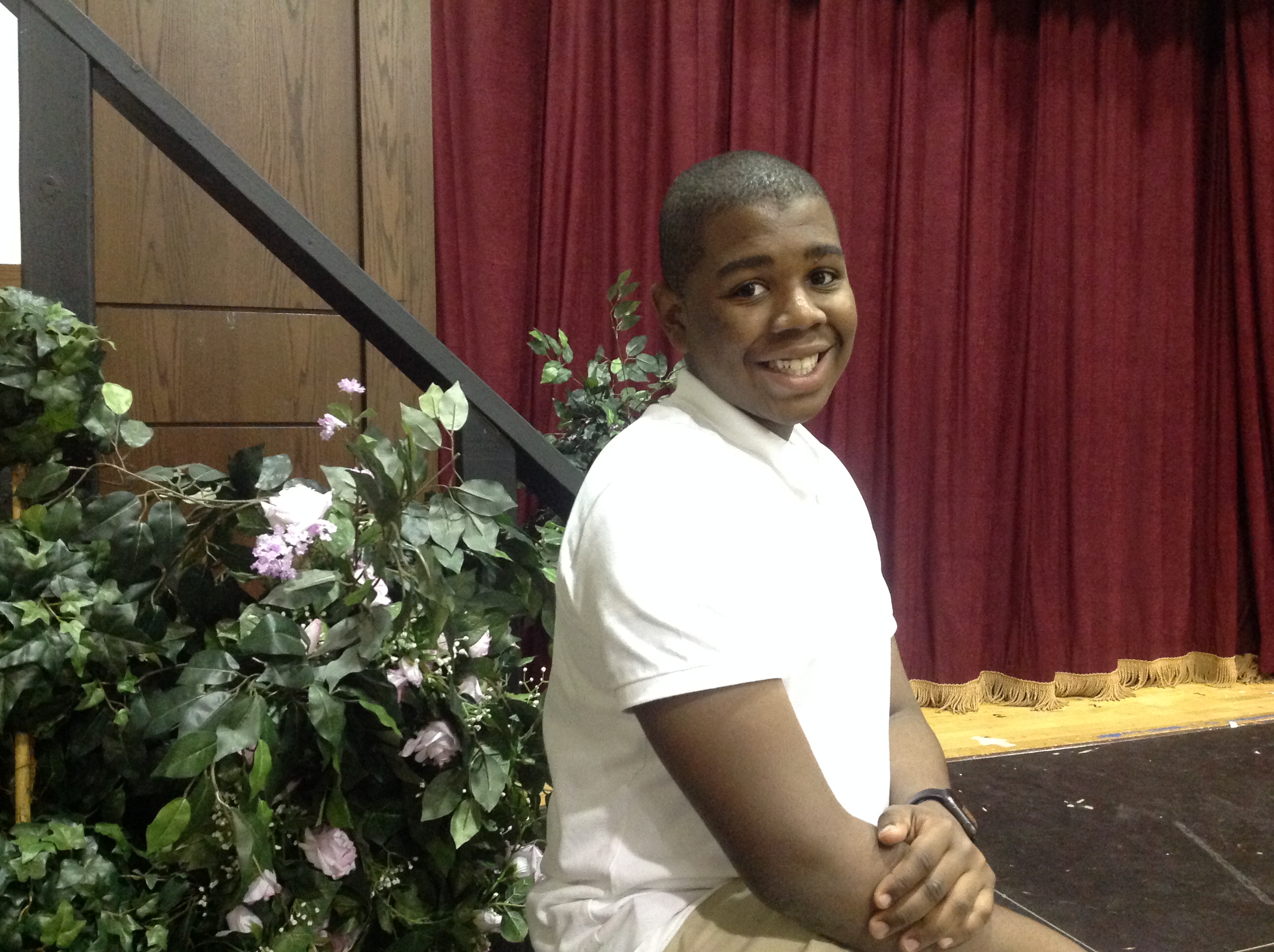 His Name In Lights: Maxwell Brown Takes The Stage – The Buckley Bark